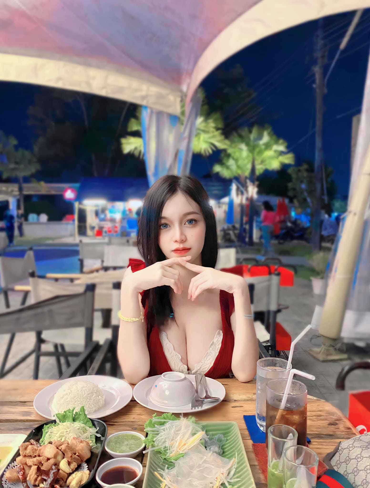 วาร์ปเด็ดๆ เฟิร์น fern warit สาวนางแบบ หุ่นเอ็กซ์ หน้าอกภูเขาไฟ